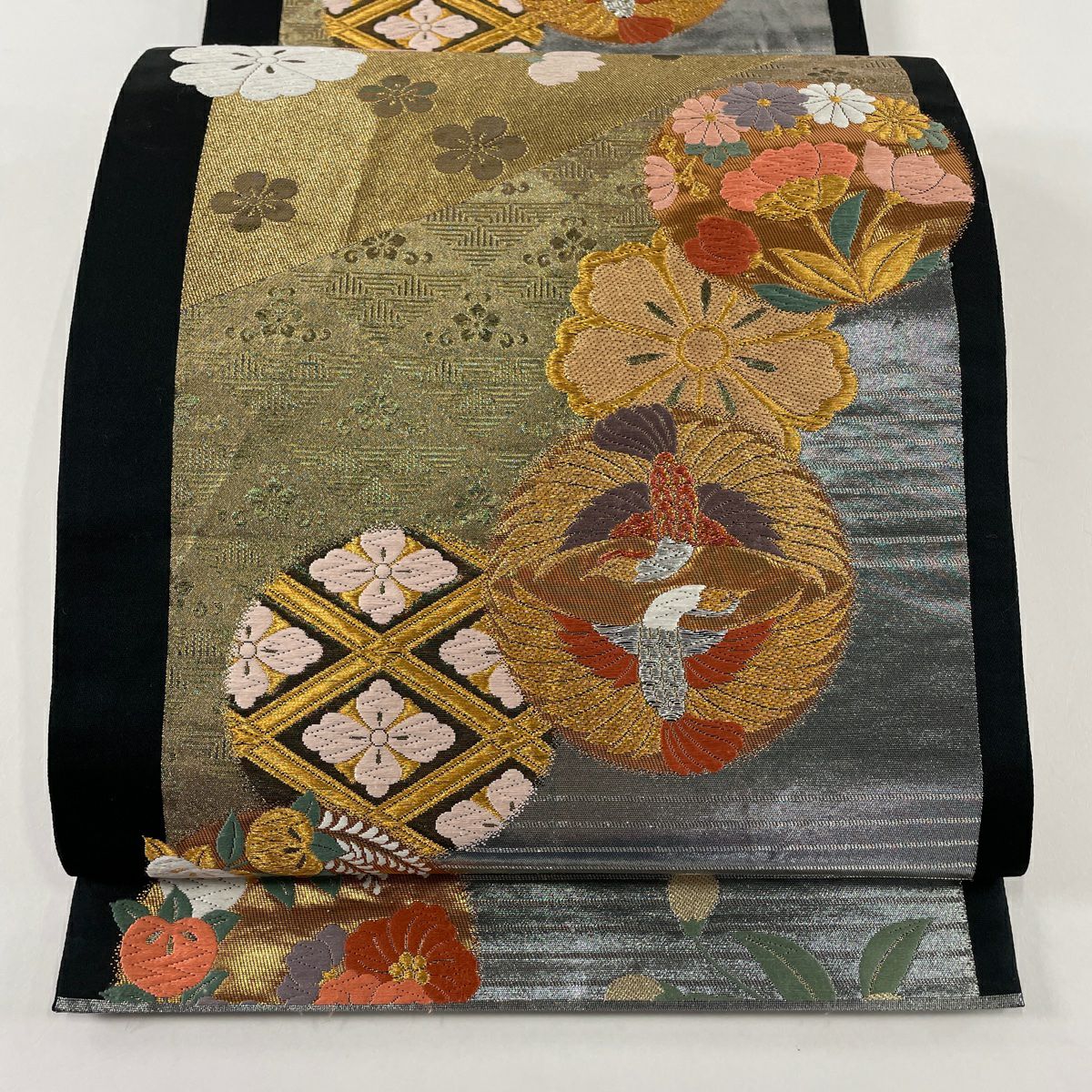 袋帯 美品 秀品 華文 蝶 金銀糸 ラメ箔 金色 六通 正絹|中古 袋帯 美品 秀品 華文 蝶 金銀糸 ラメ箔 金色 六通 正絹|中古