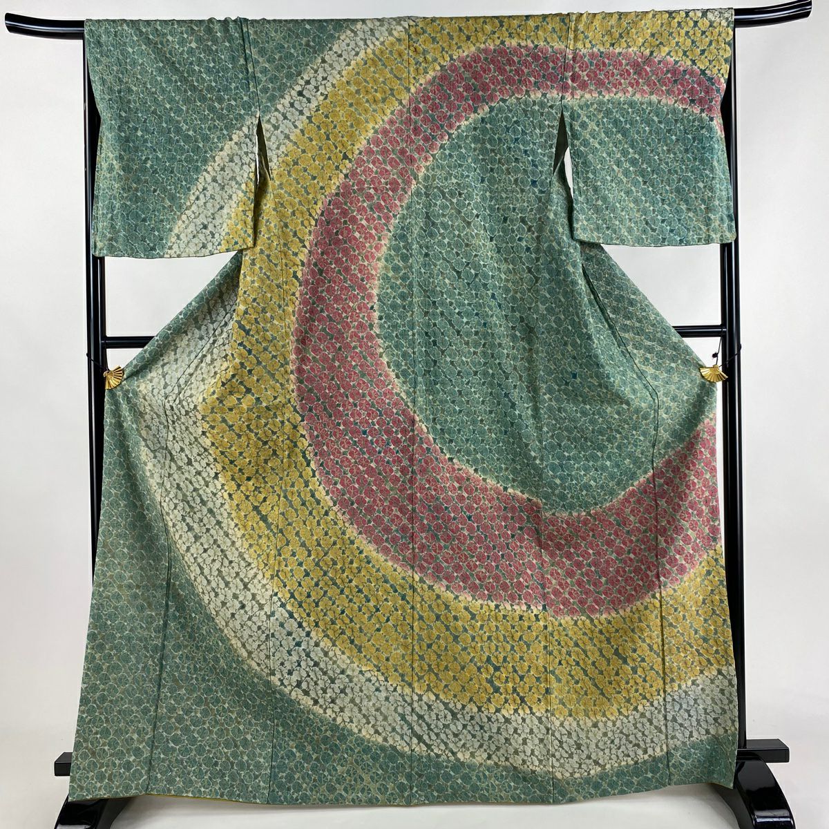 訪問着 身丈167cm 裄丈70cm L 袷 松皮菱 草花 刺繍 絞り 薄緑 訪問着 身丈167cm 裄丈70cm L 袷 松皮菱 草花 刺繍 絞り 薄緑